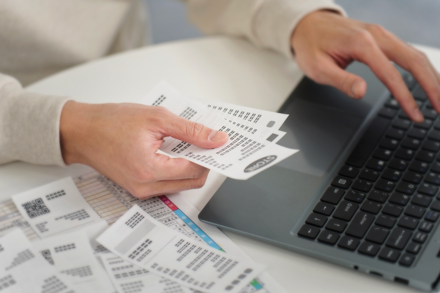 Why Manual Data Entry is Still Used by Businesses - Fintelite